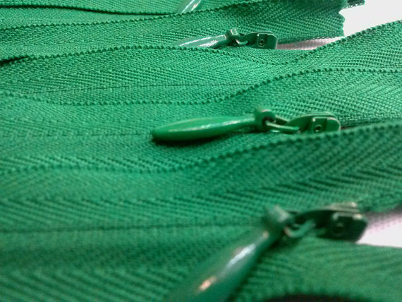 Dark Green Invisible Zippers 13 Inches Color 876 — ZipUpZipper