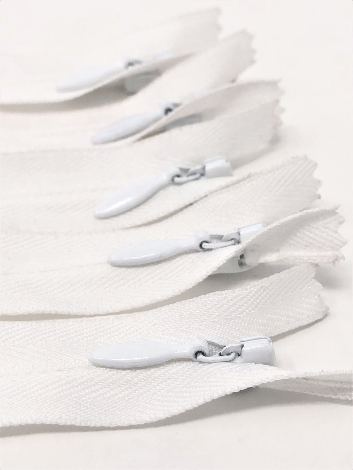 Wholesale White Invisible Zippers - Choose Length - — ZipUpZipper