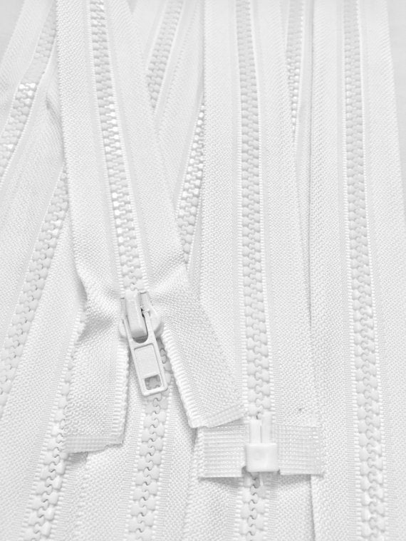 White Molded Plastic Jacket Zipper 28 Inches 5MM SEPARATING — ZipUpZipper